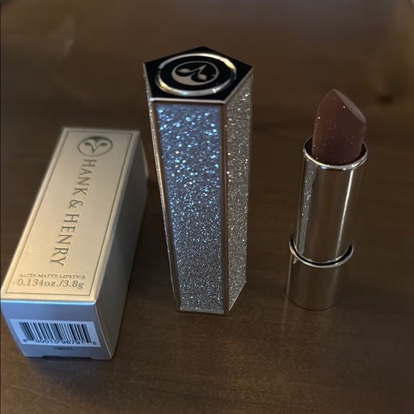 Hank & Henry | Makeup | Hank Henry Nwb Satin Matte Brown Lipstick Tocam ...
